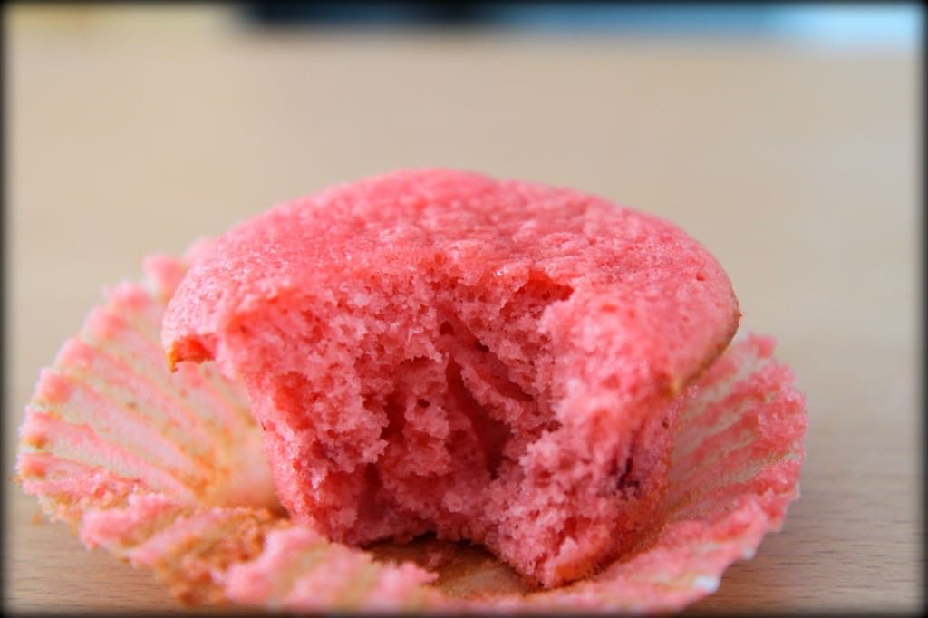 Pretty In Pink Strawberry Cupcakes - MomAdvice