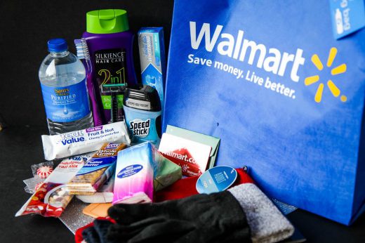 How to Make a Homeless Care Package (Free Printable Supplies List ...